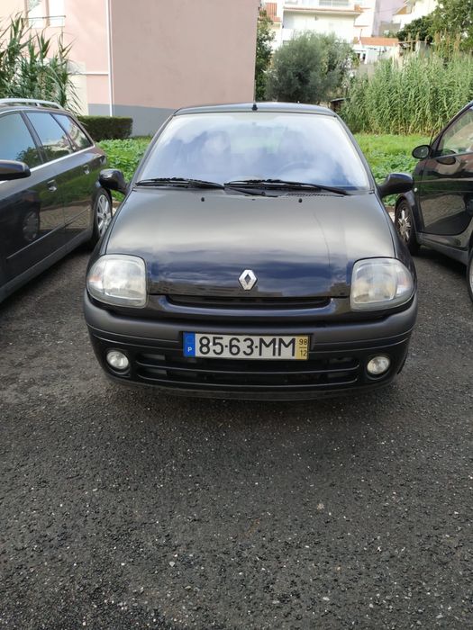 Vendo clio Renoult usado Encosta do Sol • OLX.pt