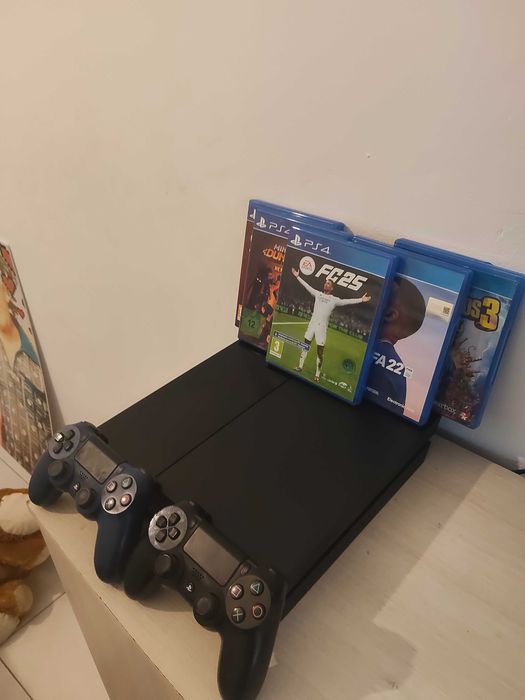 PS4,2 comandos e jogos Montenegro • OLX.pt