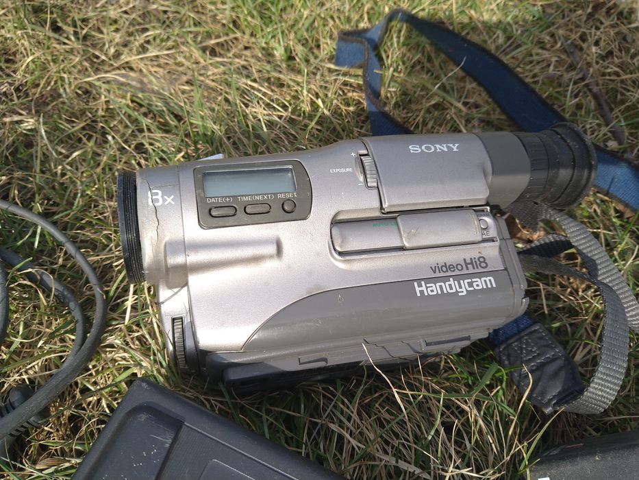 Відеокамера Sony HandyCam Video Hi8: 555 грн. - Відеокамери Гриців на Olx