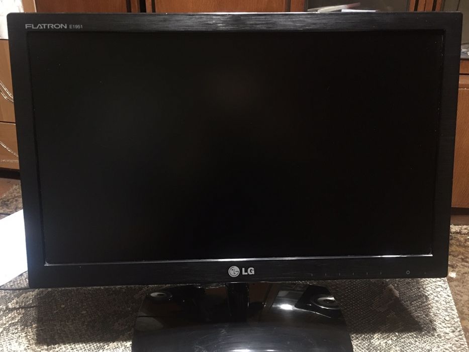 Монитор LG Flatron E1951s-BN: 500 грн. - Мониторы Полтава на Olx