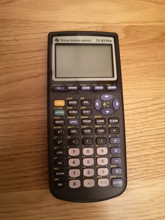 Calculadora Texas TI-83 PLUS Paranhos • OLX Portugal