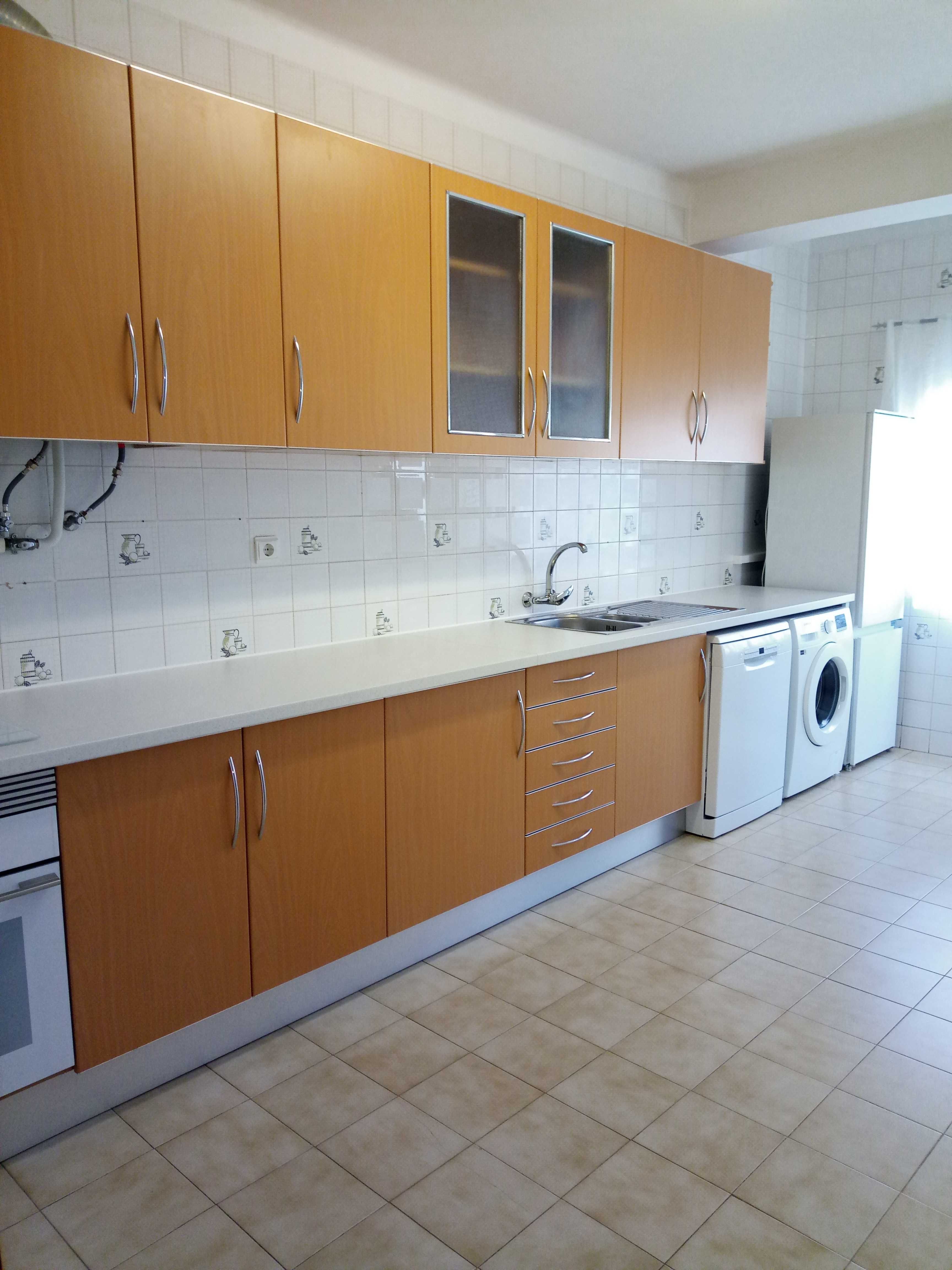 Arrendamento de Apartamento T2 na avenida Infante Dom Henrique, 236 ... Arrendamento de Apartamento T2 na avenida Infante Dom Henrique, 236 ...