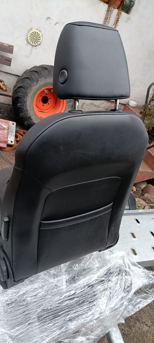 Fotele fotel prawy lewy tył komplet skoda octavia 3 HB octa hatchbacka ...