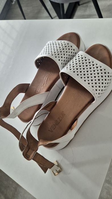 Skórzane sandaly Venezia 38 Bąków • OLX.pl