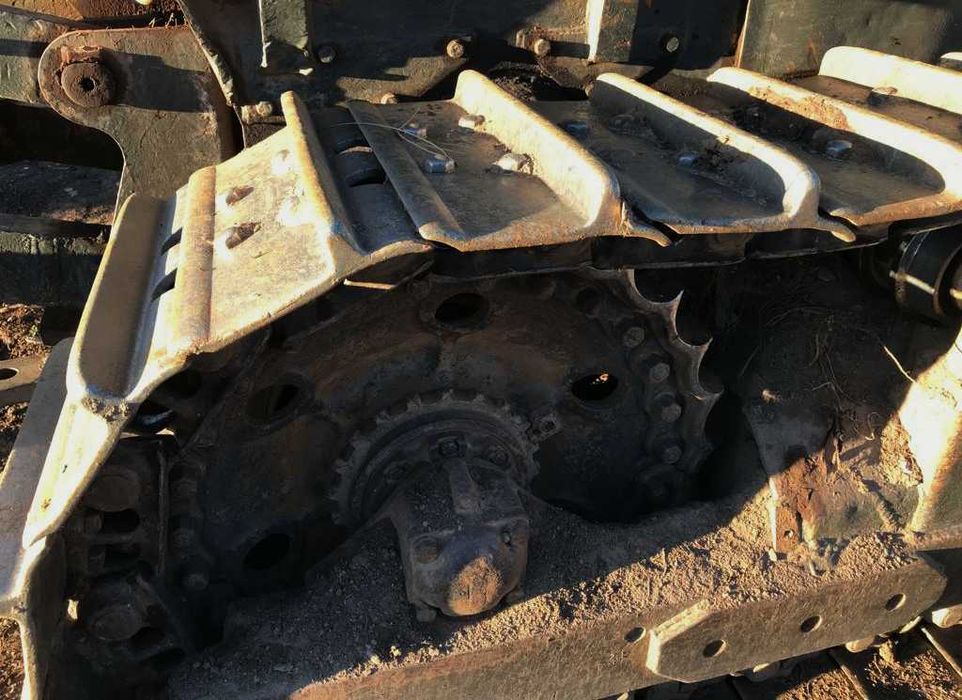 Bulldozer Komatsu D65 E-6 Mogadouro, Valverde, Vale De Porco E Vilar De Rei • OLX Portugal