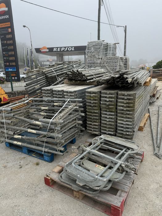 Lote de andaime peri Viseu • OLX.pt