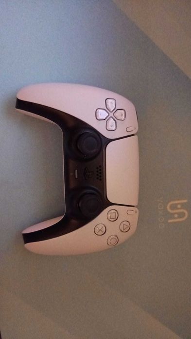 Comando ps5 praticamente novo Benfica • OLX.pt