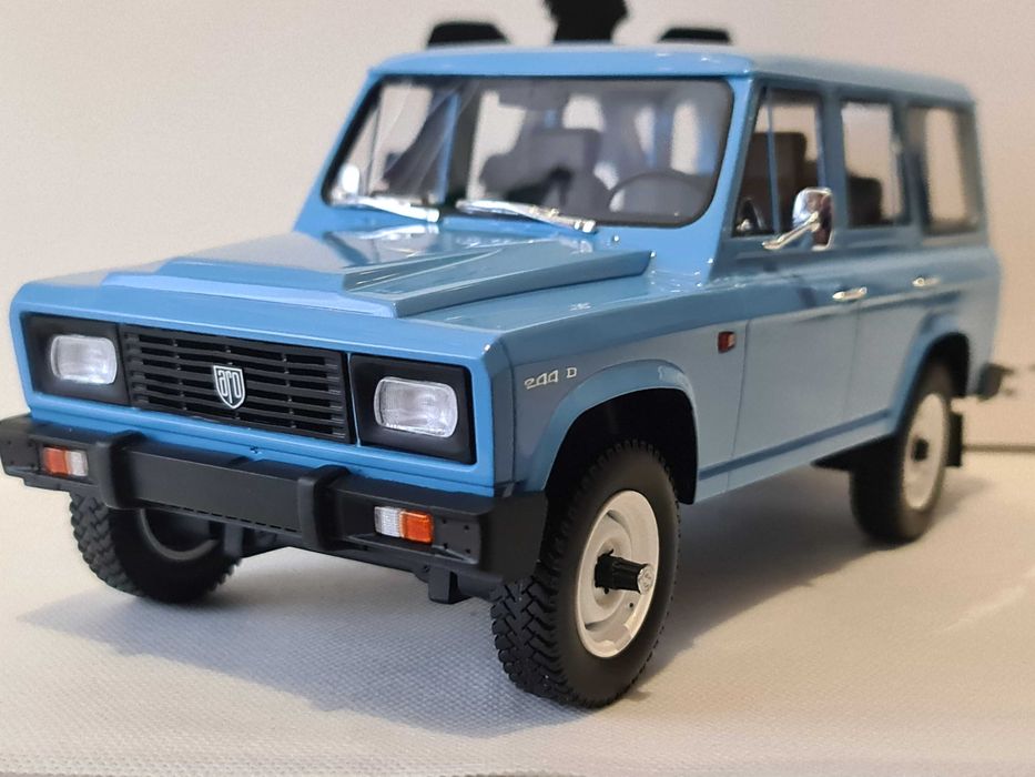 Aurora Models 1:18 ARO 244D – Limited Edition (1000 szt.) Tarnów • OLX.pl