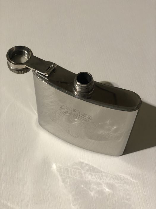 CAMEL Flask como novo Parque das Nações • OLX.pt