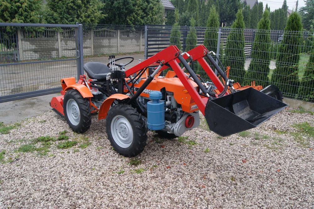 TZ-4K-14 traktorek ogrodniczy ładowarka zamiana tv521 kubota avant Osiny • OLX.pl
