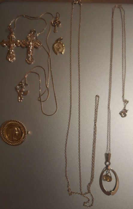 Колекція ексклюзивних фірмових прикрас: 6 500 грн. - Колекціонування Київ на Olx