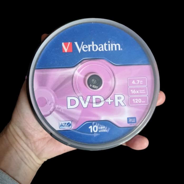Диски DVD+R, CD-RW, CD-R, дискети TDK та Verbatim. Sony Memory Stick ...