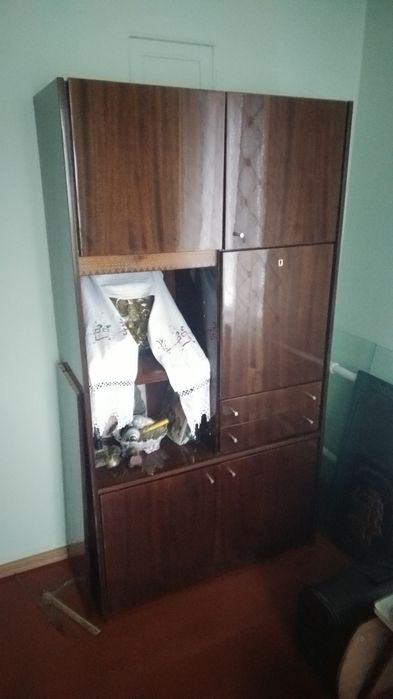Шкаф сервант шафа тумбочка трюмо 500 грн Меблі для вітальні Жмеринка на Olx