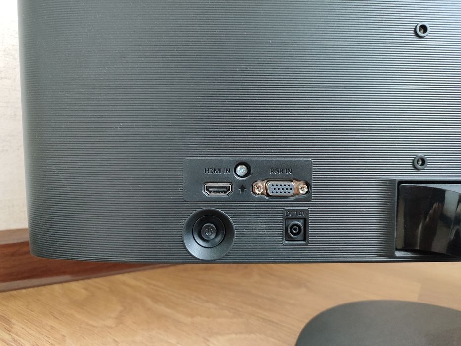 Монитор Samsung 24" S24F350FHIXCI: 4 900 грн. - Мониторы Харьков на Olx