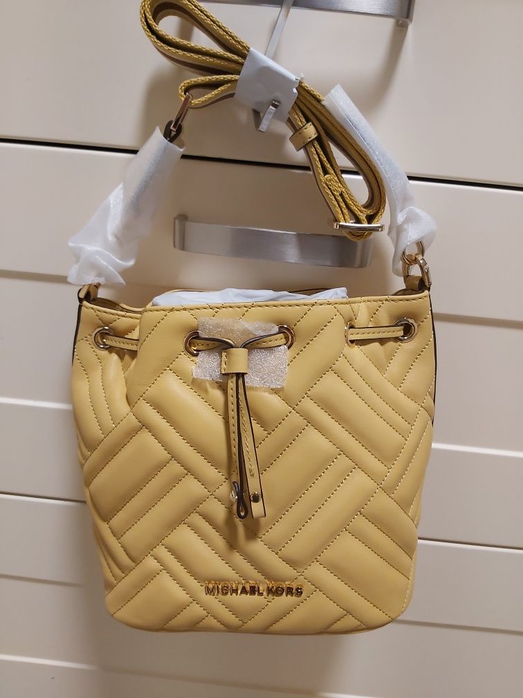 Michael kors peyton store