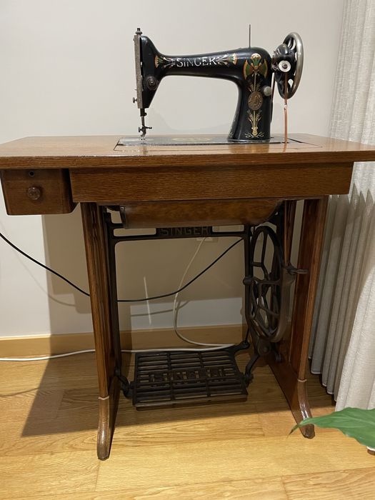 Maquina costura flor de Liz Rio Tinto • OLX.pt