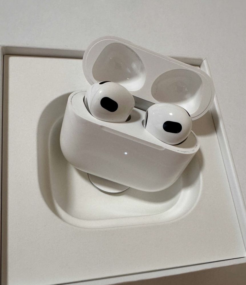 Наушники аирподс3 airpods 3 оригинал: 3 500 грн. - Навушники Харків на Olx