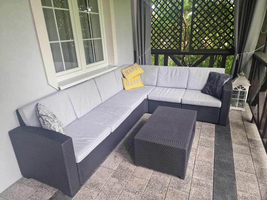 Kanapa ogrodowa duża plus stolik super stan Kolonia Borek • OLX.pl