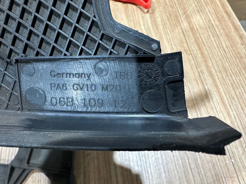 Кожух ремня грм защита 2 части audi vw golf iv 97-03 06B109123: 1 400 ...