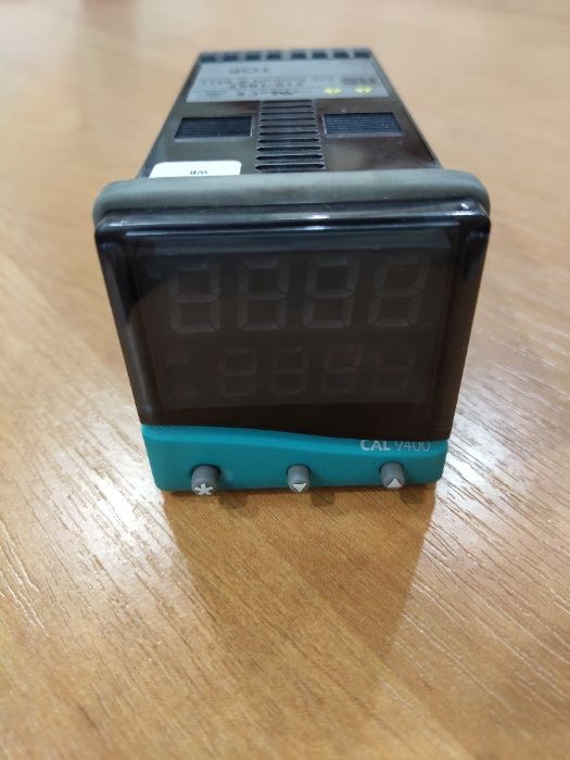 Контроллер температуры одноконтурный CAL 9400: 3 500 грн. - Аксесуари й ...
