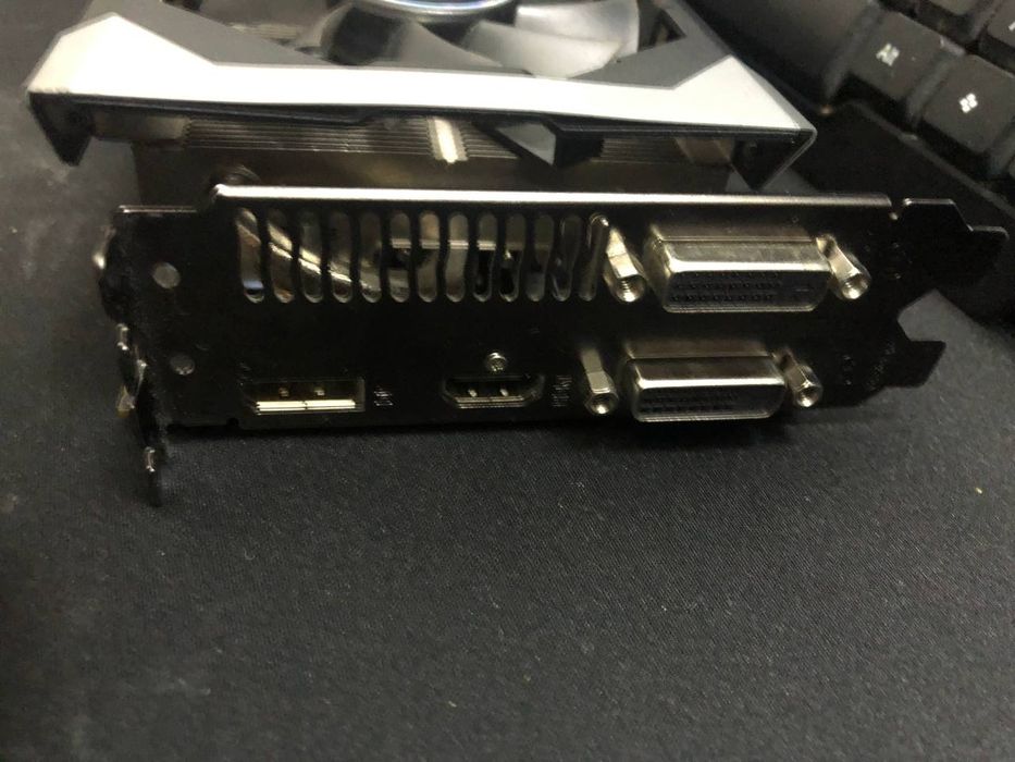 Видеокарта Amd r9 390x: 1 500 грн. - Комплектуючі та запчастини Гнідин ...