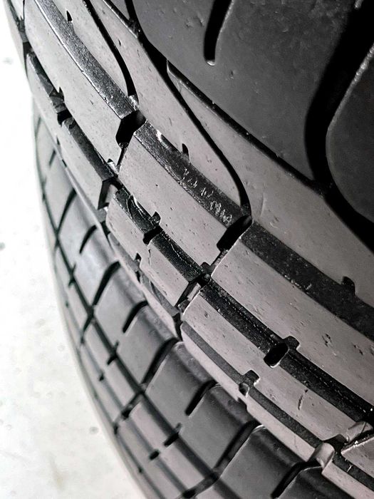 Pneus Pirelli Pzero PZ4 - 245/30/20 - Como NOVOS Santo Tirso • OLX.pt