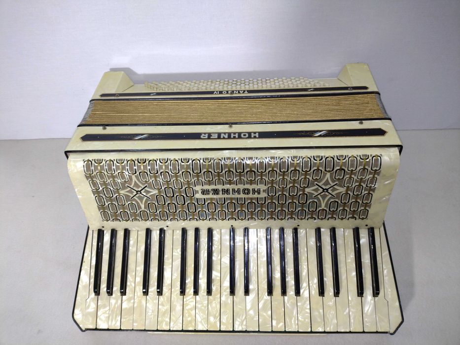 Akordeon Hohner Tango IV ,120 bas-4 ch.(,MUSETTE) stan BDB zamiana ...
