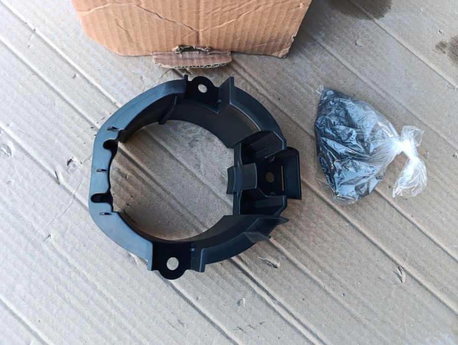 Противотуманка правая Toyota Avensis 2 2006-2008 RAV4 XA30 2006-2010: 1 100 грн. - Протитуманні ...