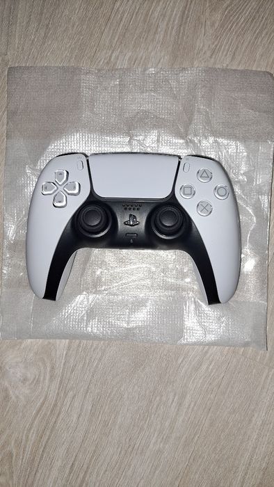 Comando ps5 novo Ermesinde • OLX.pt