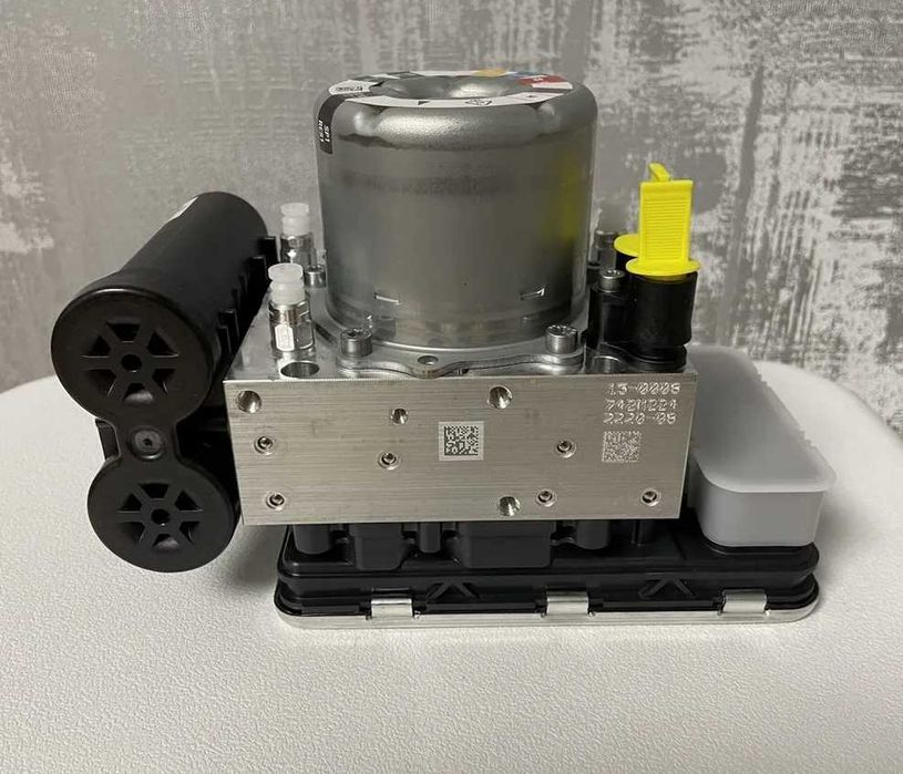 Блок управления пневмоподвеской GLS X167, GLE C167/V167: A1673209005 ...