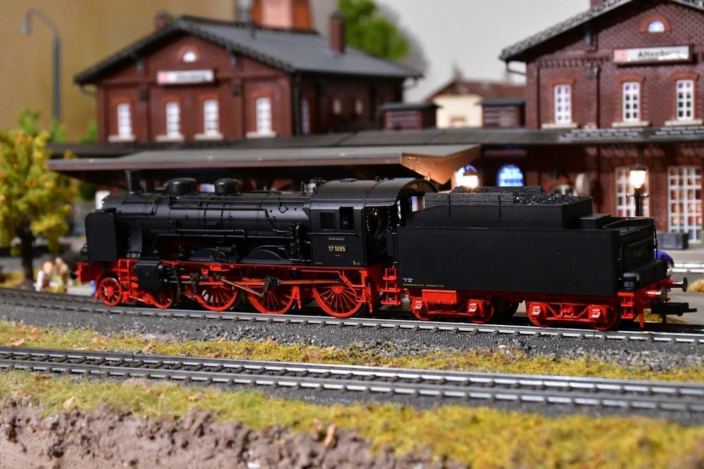 Locomotiva a vapor BR17 DRG com som H0 - Fleischmann Odivelas • OLX.pt