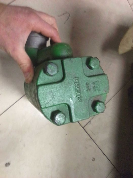 Pompa hydrauliczna dwusekcyjna john deere Mielec • OLX.pl