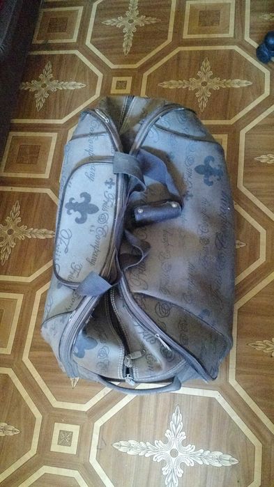 Сумка-чемодан с выдвижной ручкой на 2 колесах размеры пример.60*40*35 ...
