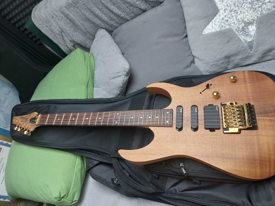 Ibanez RG6PKAG NTF (Premium, natural, EMG, edge) + gigbag (Reb Beach ...