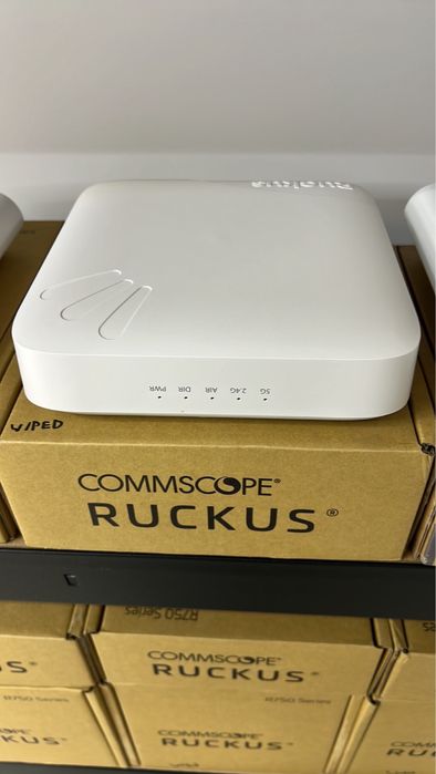 Ruckus ZoneFlex R700 (WiFi роутер): 3 200 грн. - Периферійні пристрої ...