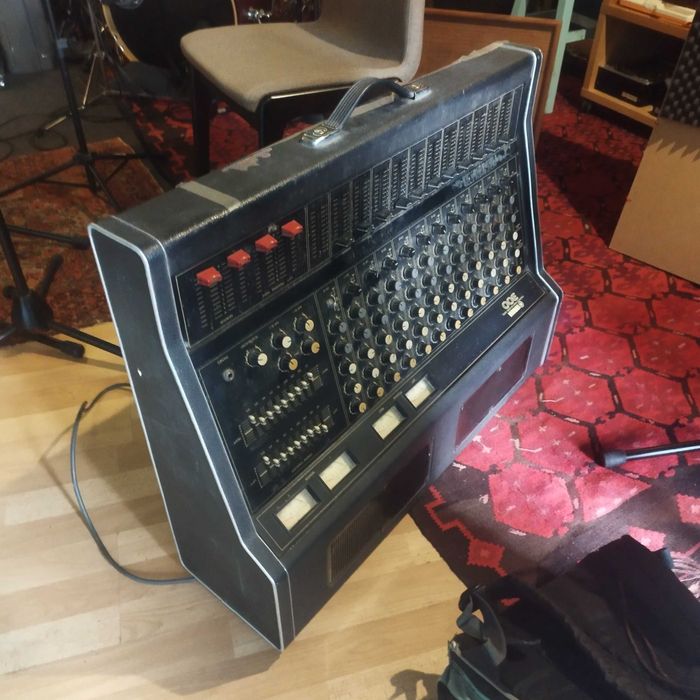 Material de estúdio - AKAI / Alesis / DBX / Monacor/ Simms Watts Campo ...