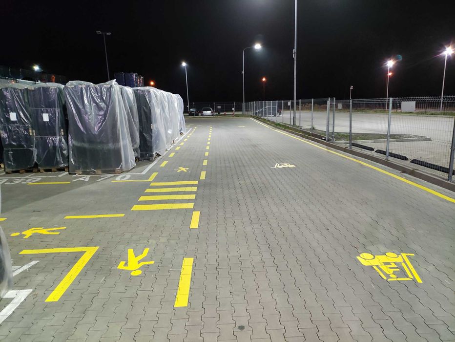 Oznakowanie poziome parkingów, hal, malowanie linii, pasów, odbojnice ...