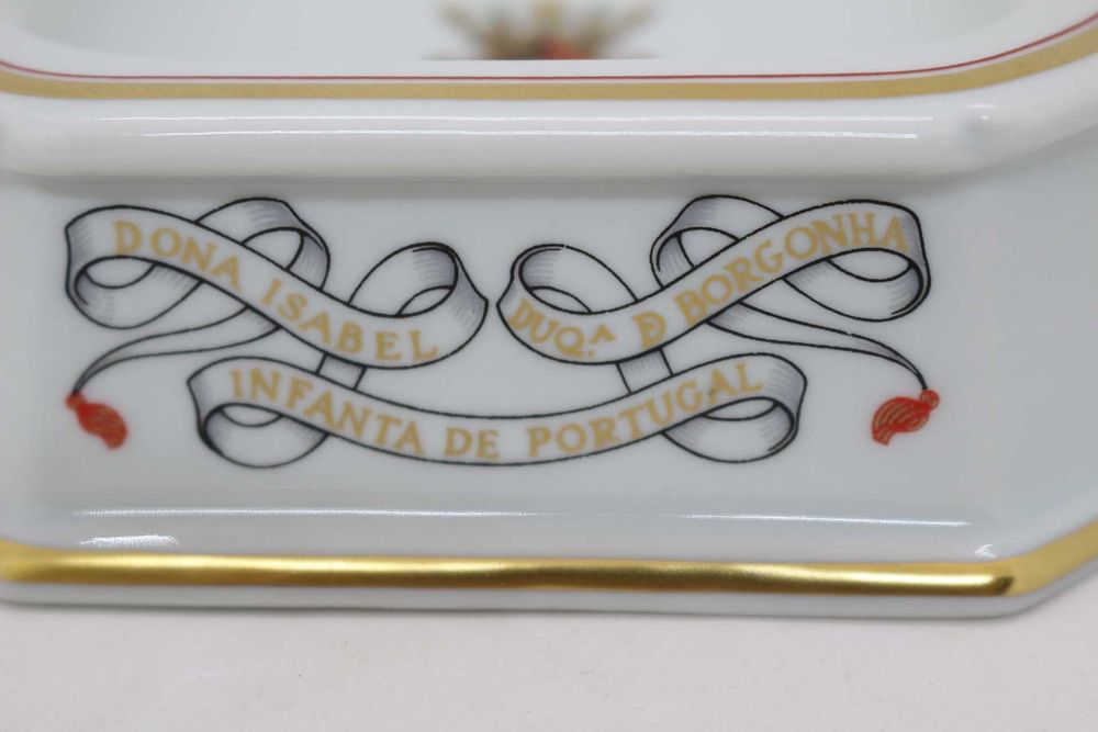 Saleiro Vista Alegre Brasão Isabel de Portugal, Duquesa da Borgonha ...