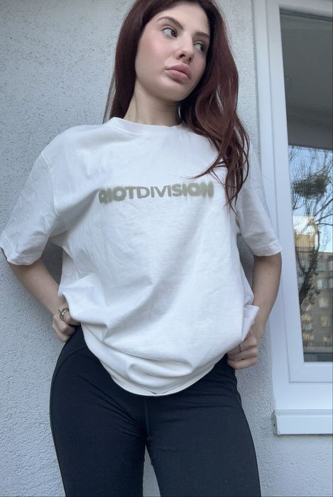 Футболка riot division, розмір Л: 800 грн. - Футболки Київ на Olx