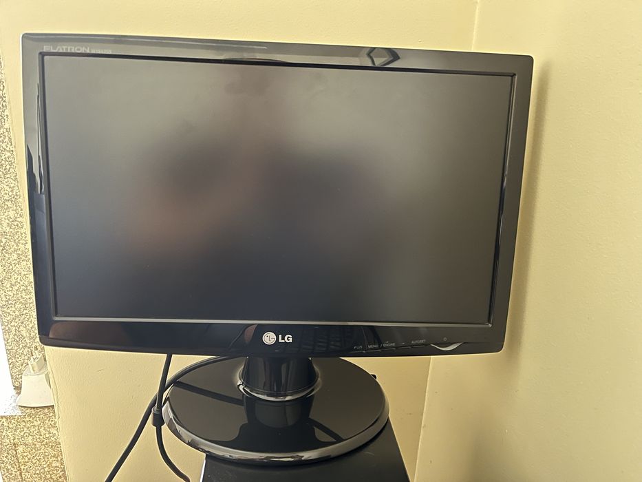Monitores 19 polegadas Gulpilhares E Valadares • OLX.pt