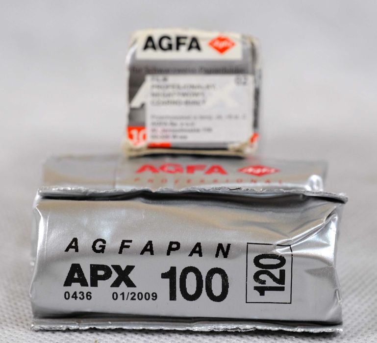 Negatyw czarno-biały Agfa APX 100 120 Slajd Provia 400 120 Lublin • OLX.pl