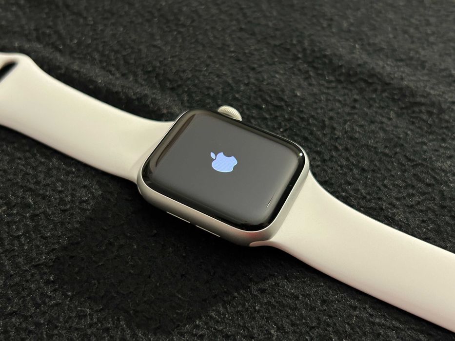 Apple Watch SE 2nd gen CELLULAR 4G LTE 40mm (A2725) super stan Piekary Śląskie • OLX.pl