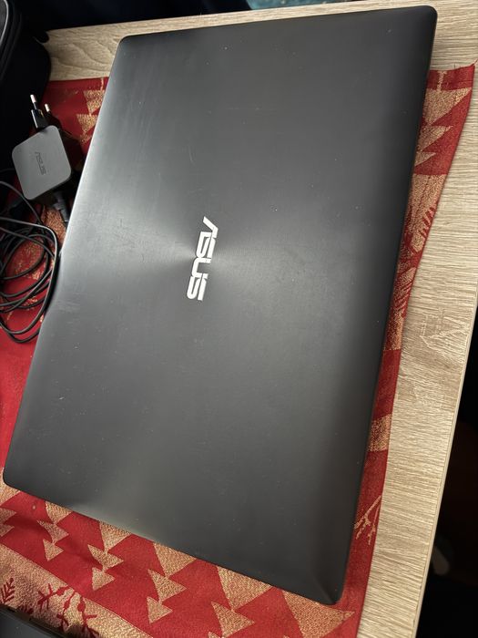 Laptop Asus F553M z napędem 15,6 cala Windows 10 Łódź Śródmieście • OLX.pl