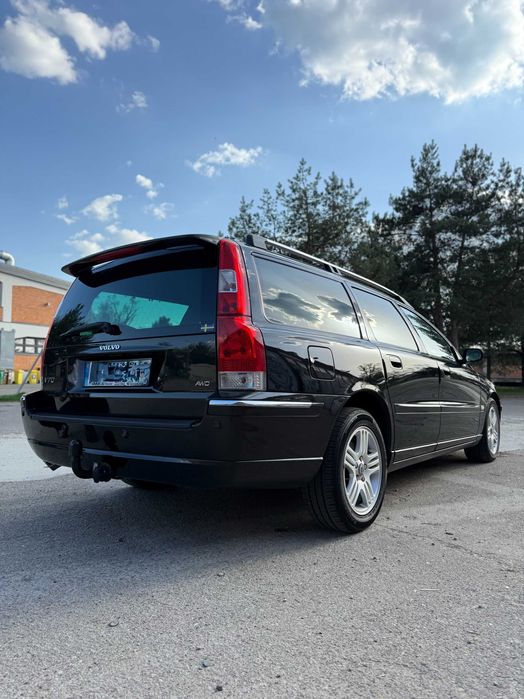 Volvo V70 2.4D5 AWD Białystok Centrum • OLX.pl