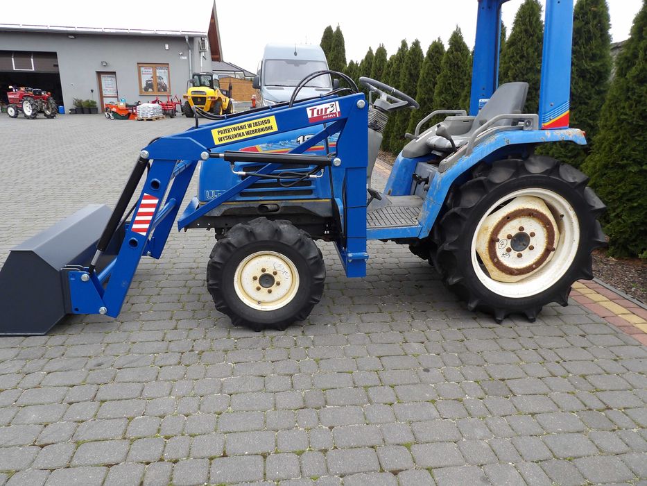 Iseki Sial 19 4x4 19 KM Wspomaganie mini traktor ładowacz TUR kubota Włoszakowice • OLX.pl