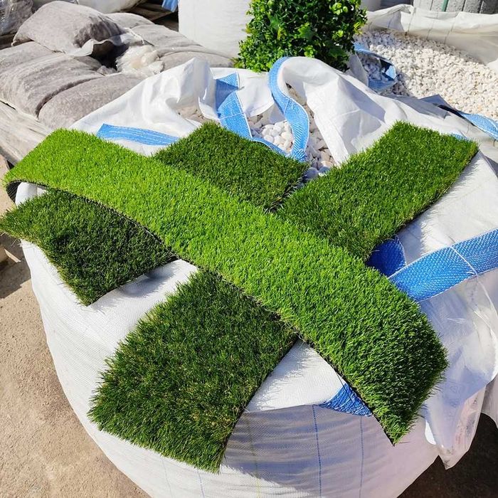 Relva Artificial/Sintética (30mm ou 40mm) Turiz • OLX Portugal