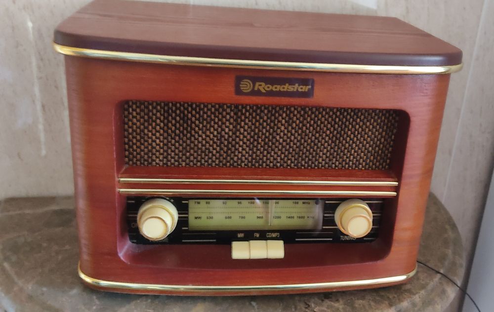 Rádio e leitor de cds Alfena • OLX Portugal