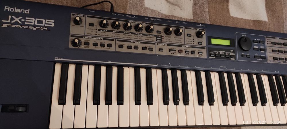 Roland jx-305 на зап/част або ремонт: 5 600 грн. - Синтезатори Львів на Olx