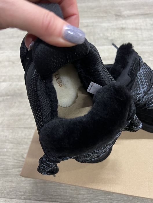 Ugg Lowmer black 41р: 3 400 грн. - Уггі Лубни на Olx