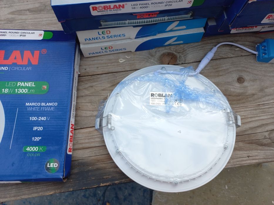 Painel Led ROBLAN LED Downlight 18W 100-240V 1300Lm 4100K 225 x 22 Miragaia E Marteleira • OLX ...